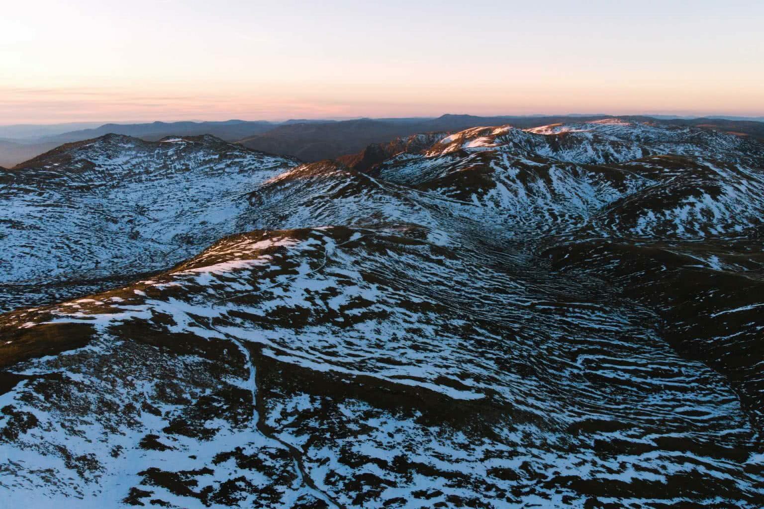 A Snowy Mountains Road Trip Along the Alpine Way (NSW) - We Are Explorers