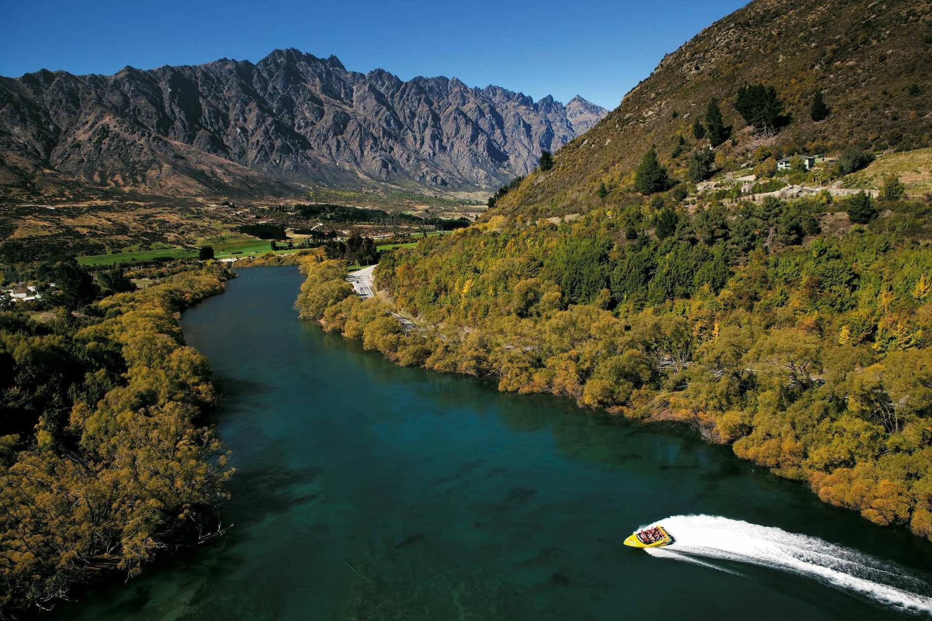 The History of Queenstown – From Māori Legends to The Home of Adventure ...