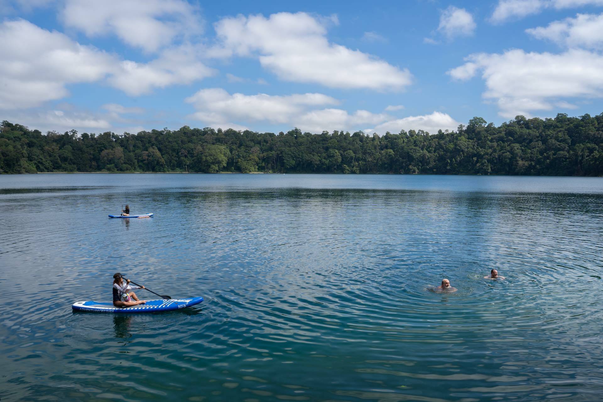 Lake Eacham – Hike, Paddle, Swim & Picnic an Hour From Cairns - We Are ...
