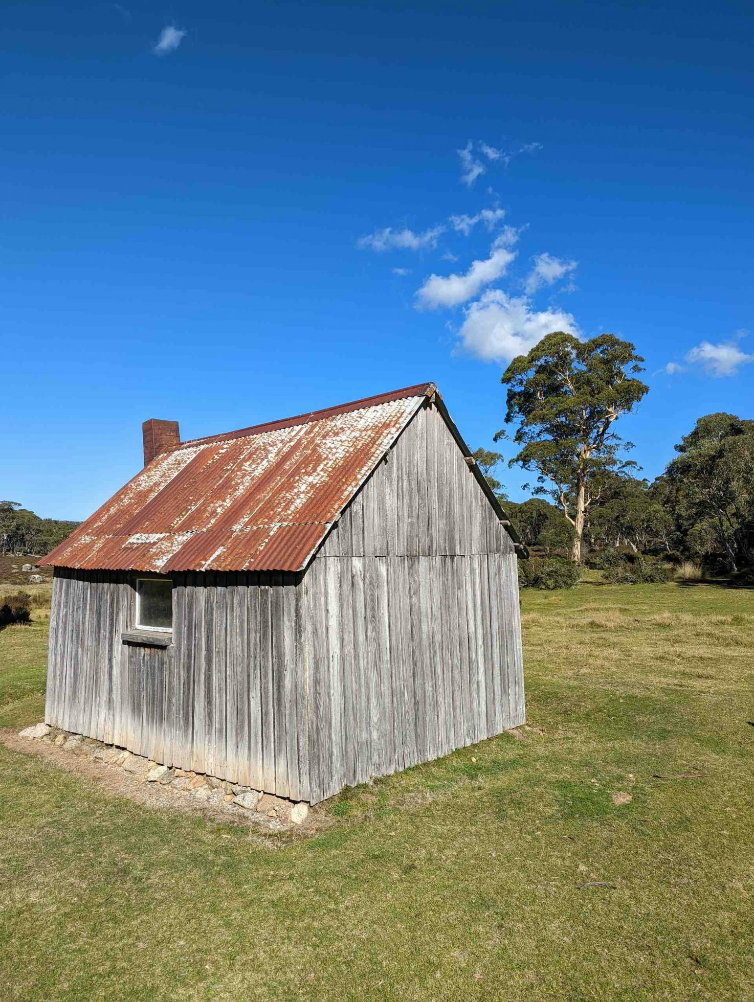 Cascade Hut Trail – A Historic Hut-to-Hut Hike Through The Snowy ...