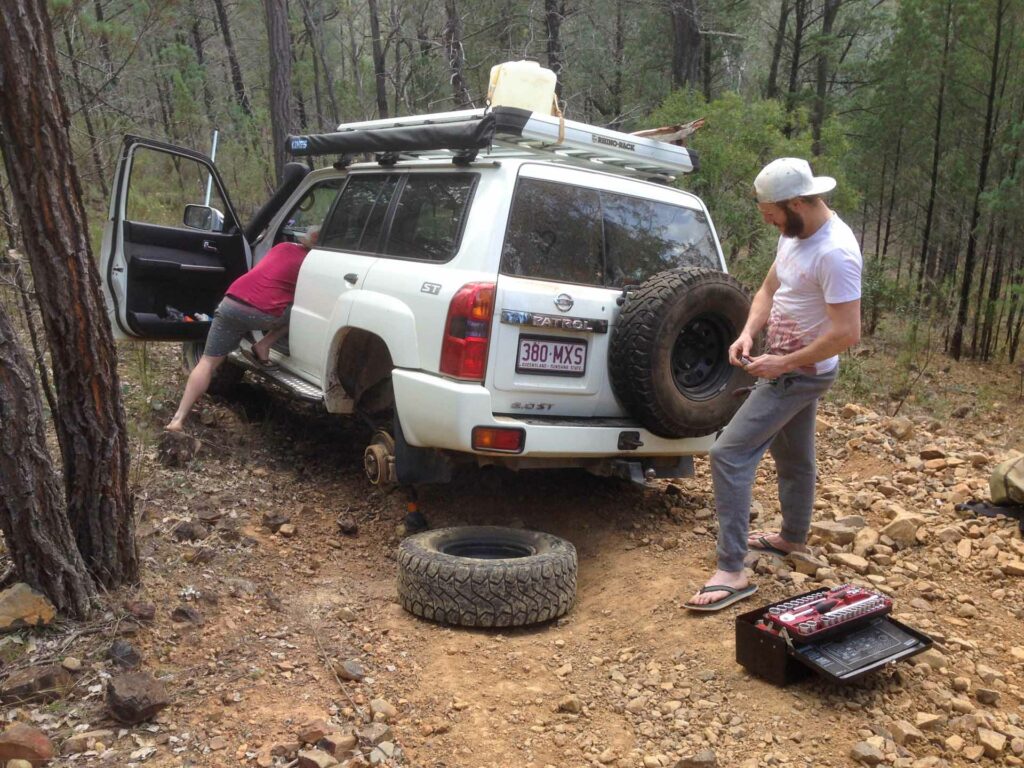 What Should You Carry In Your 4WD Rescue & Repair Kit? - We Are Explorers