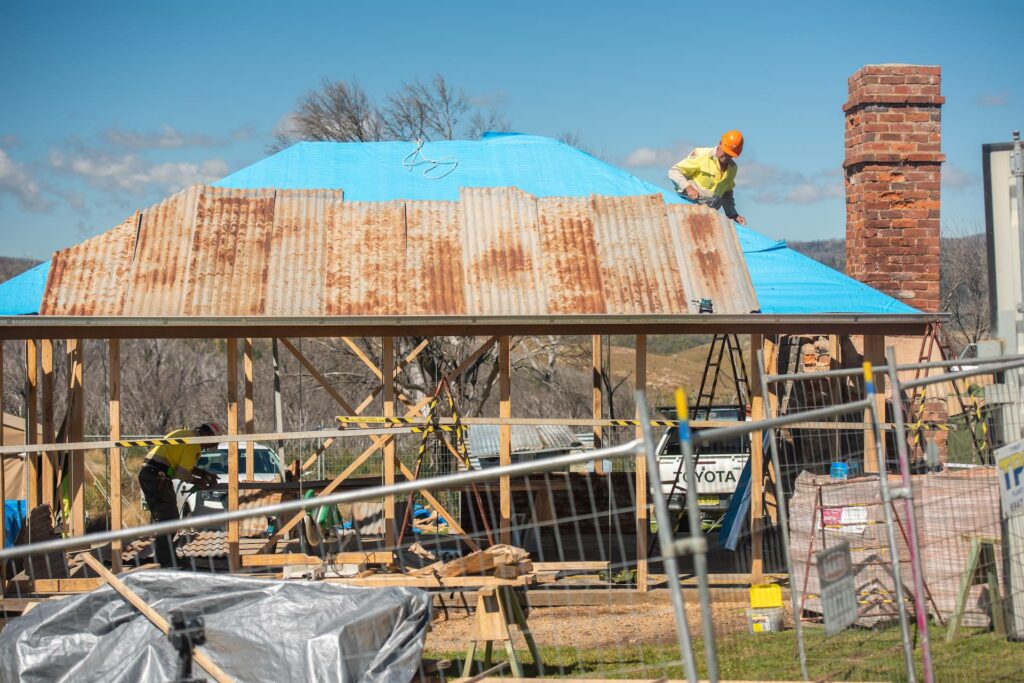 WATCH: The First of 11 Kosciuszko Huts Destroyed by Bushfire Has Been ...