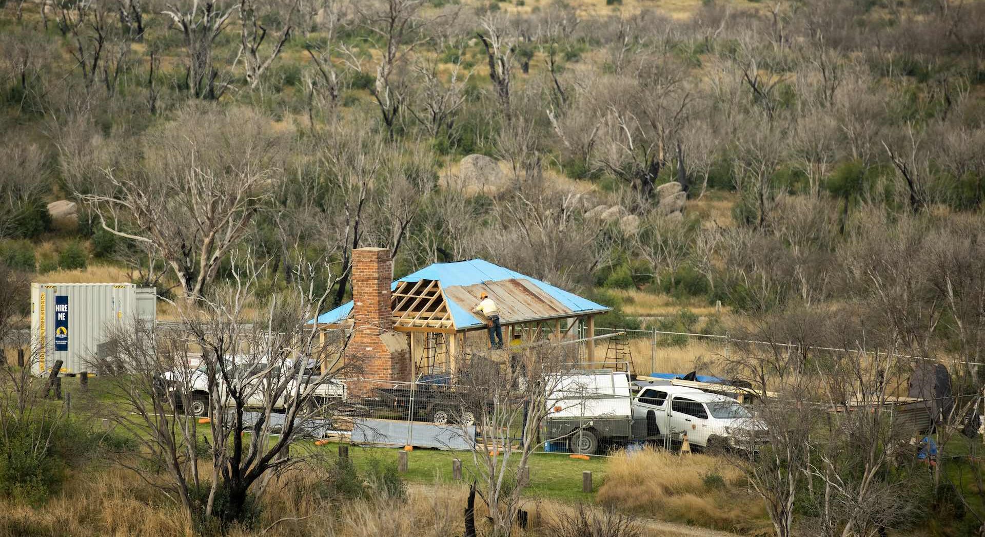 WATCH: The First of 11 Kosciuszko Huts Destroyed by Bushfire Has Been ...